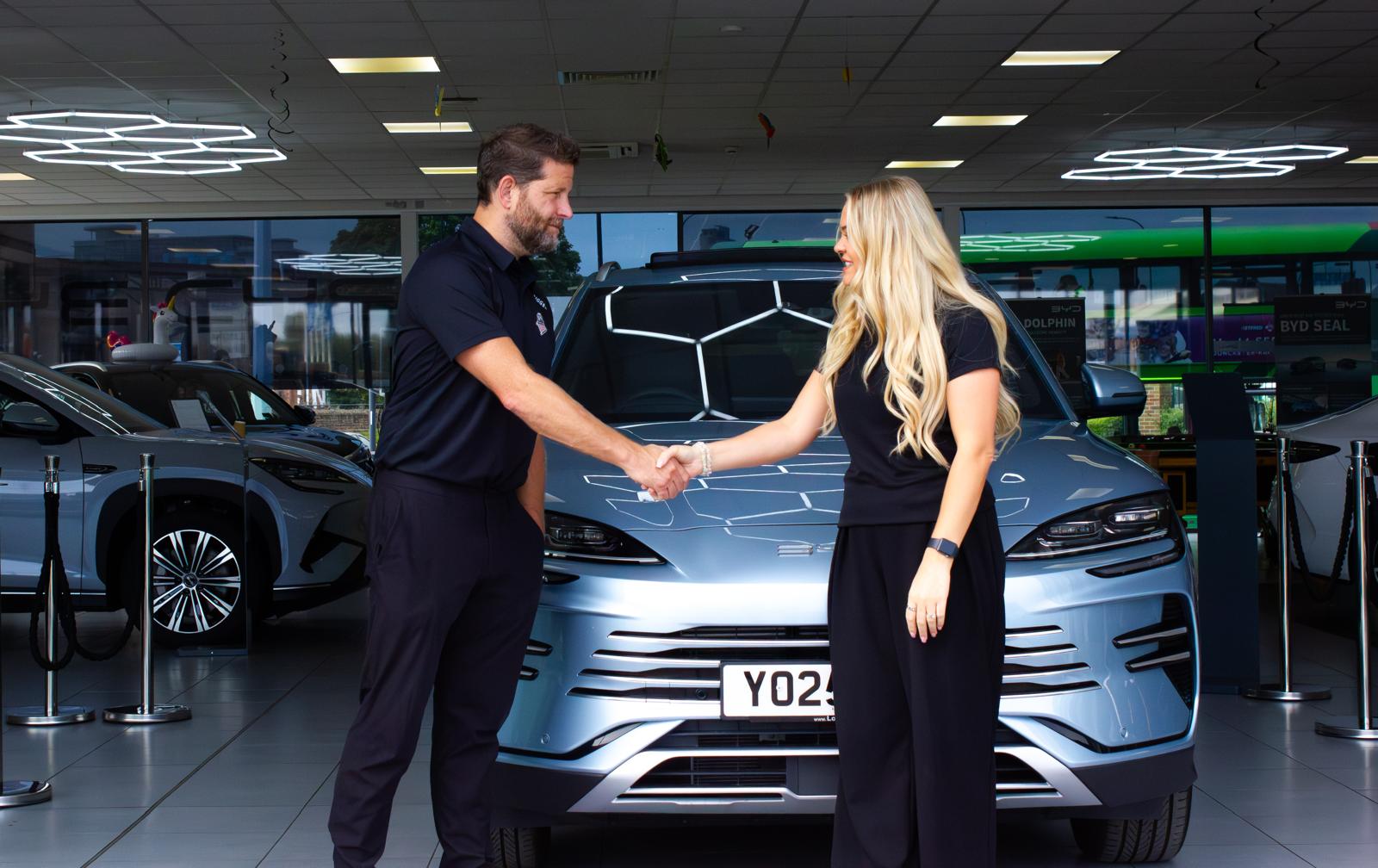 New Wheels for Foxy Thanks to Lookers BYD Sheffield – Sheffield Steelers